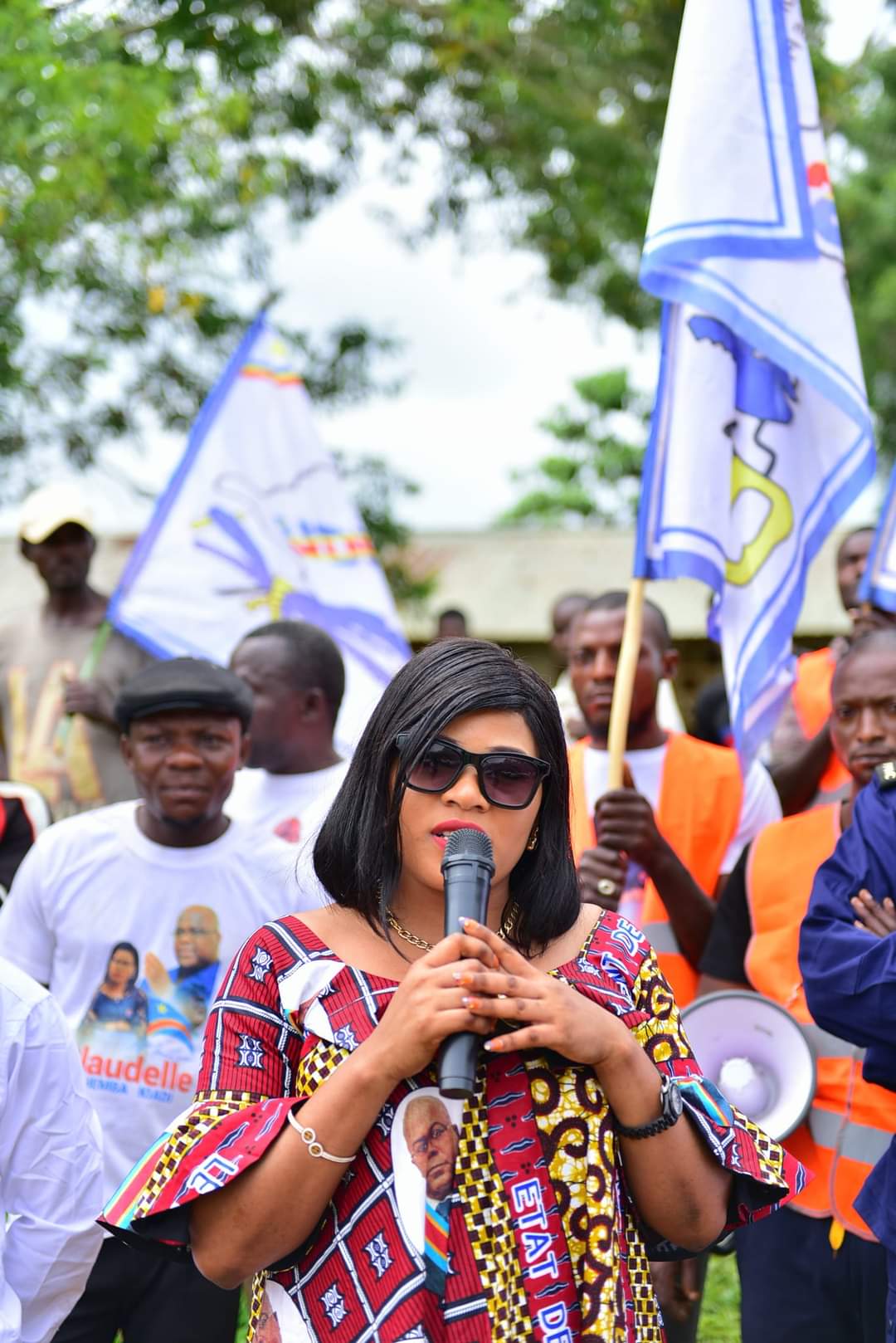 Madame Claudelle PHEMBA, cadre de l'UDPS Kongo Central, conforte sa ...